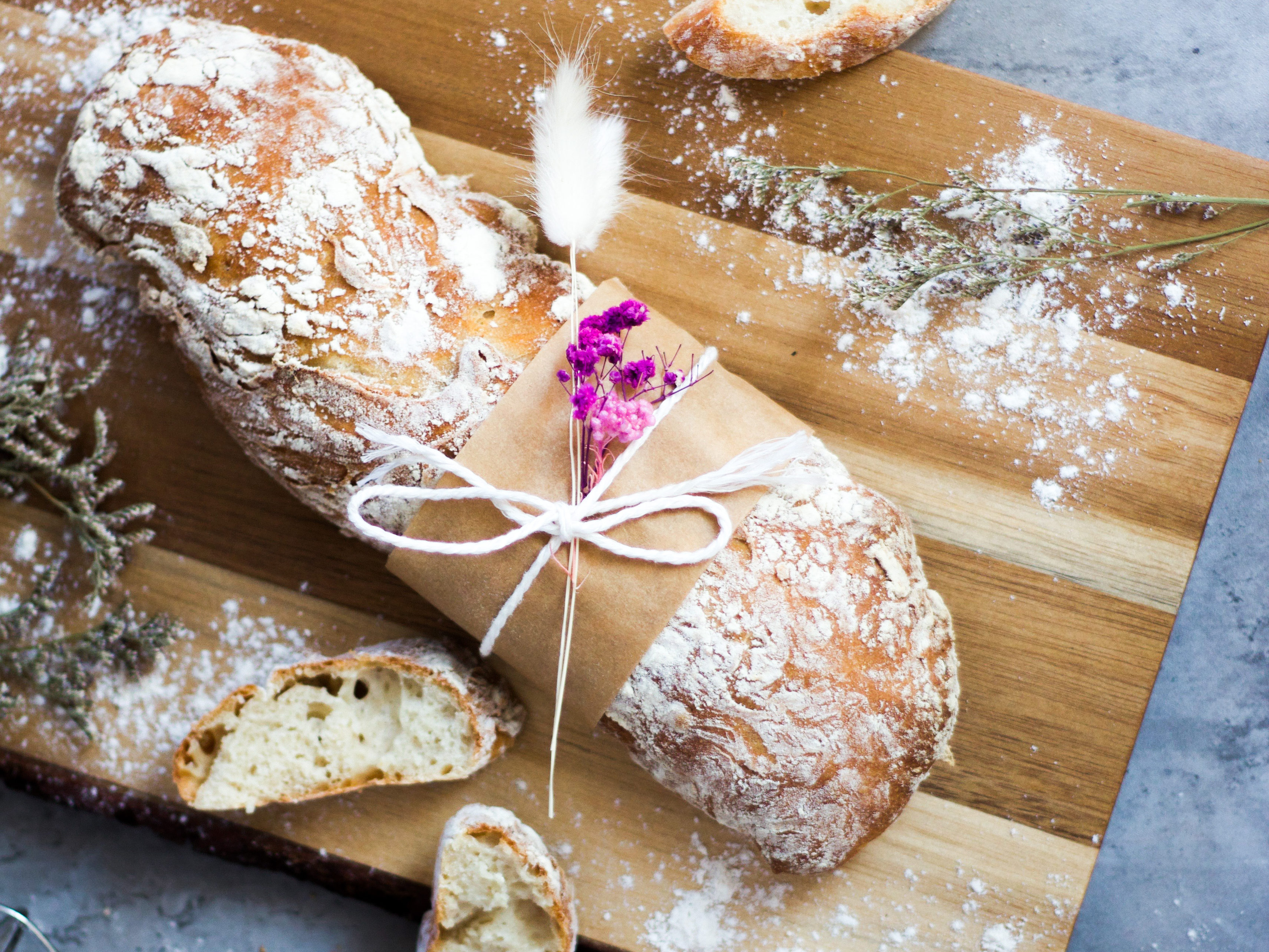 Pane croccante fatto in casa, ricetta facile e veloce